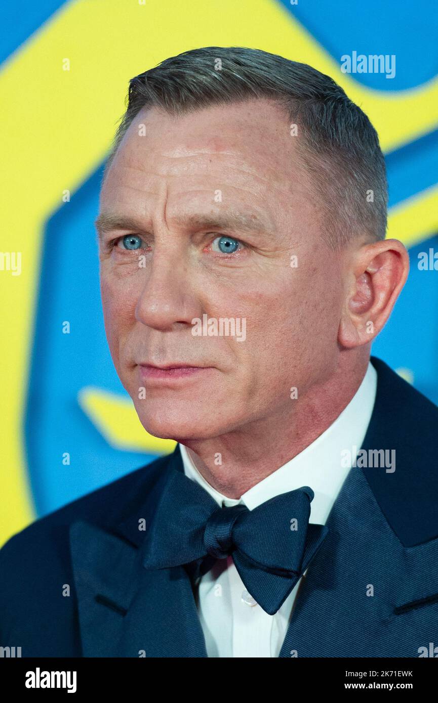 Daniel Craig attending the Glass Onion: A Knives Out Mystery Premiere ...