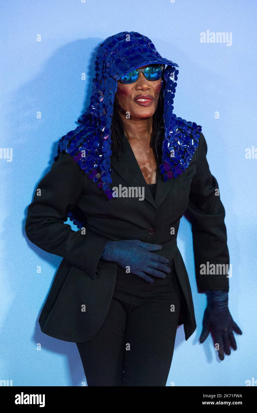 Grace Jones attending the Glass Onion: A Knives Out Mystery Premiere as ...