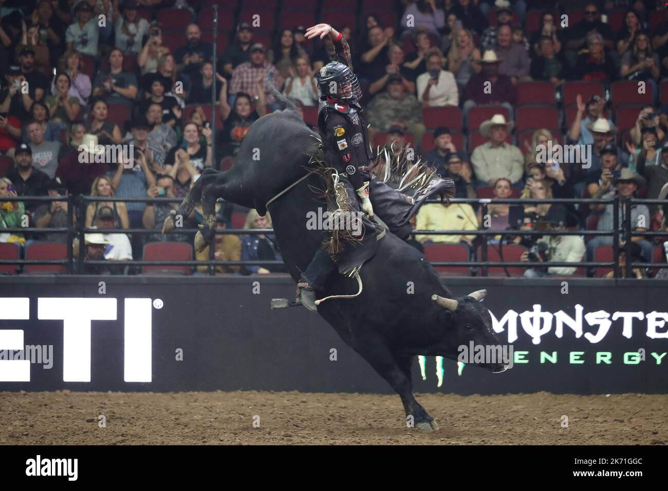 GLENDALE, AZ - OCTOBER 15: Rider Luke Parkinson of the Missouri Thunder ...