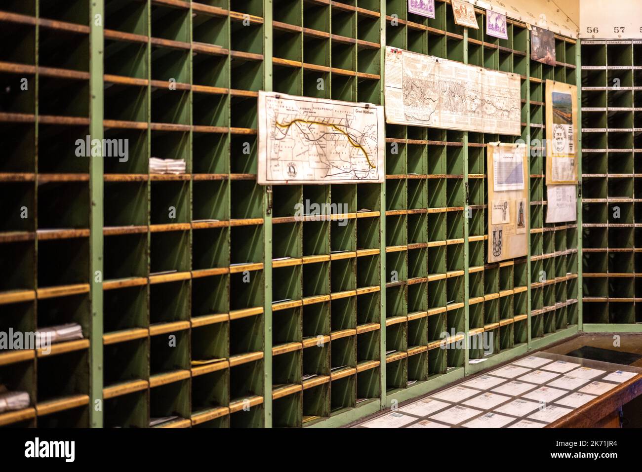 mail sorting boxes from the state of Illinoise to Washington state ...
