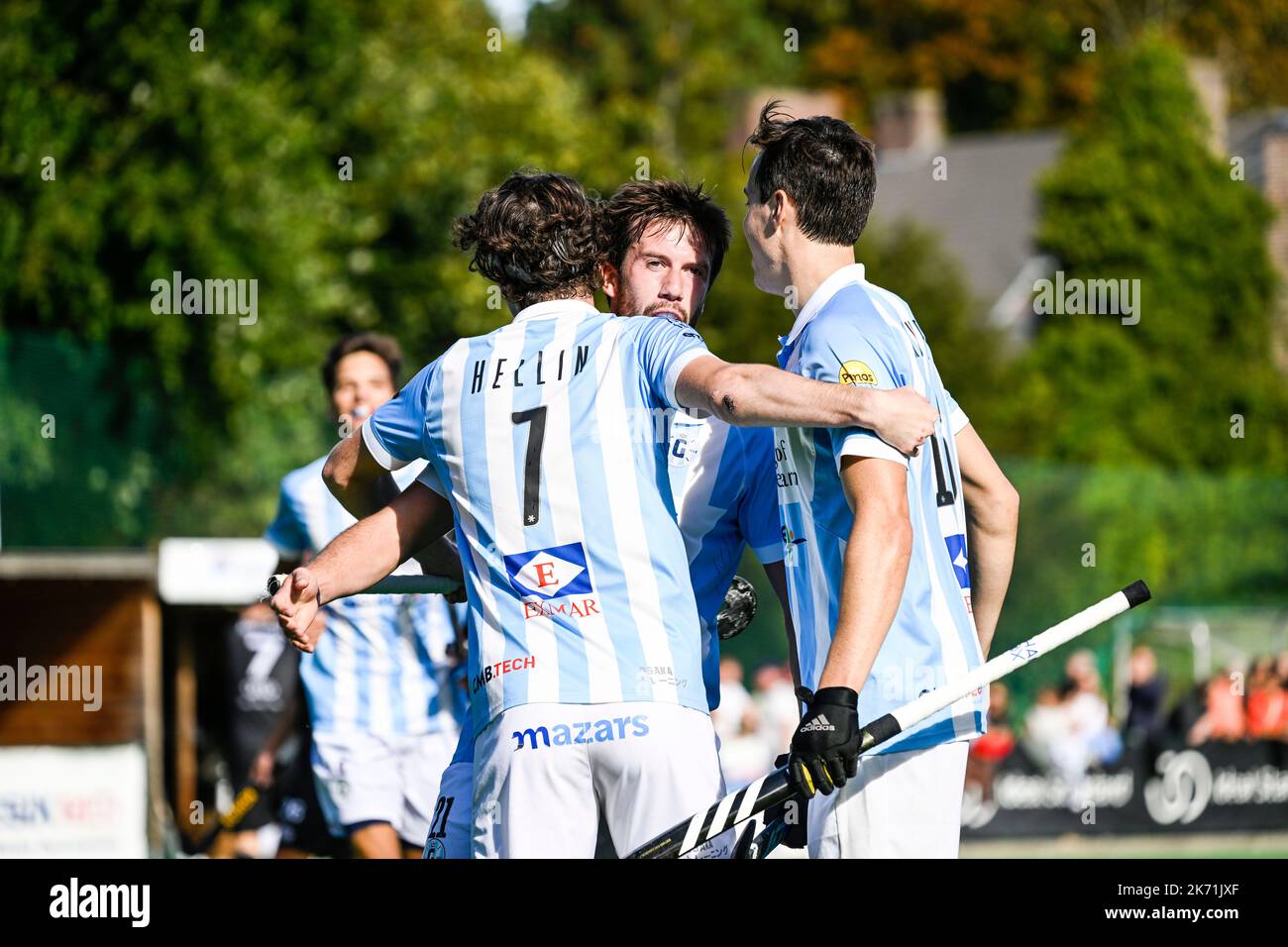 Gantoise's Guillaume Hellin celebrates with his team after scoring ...