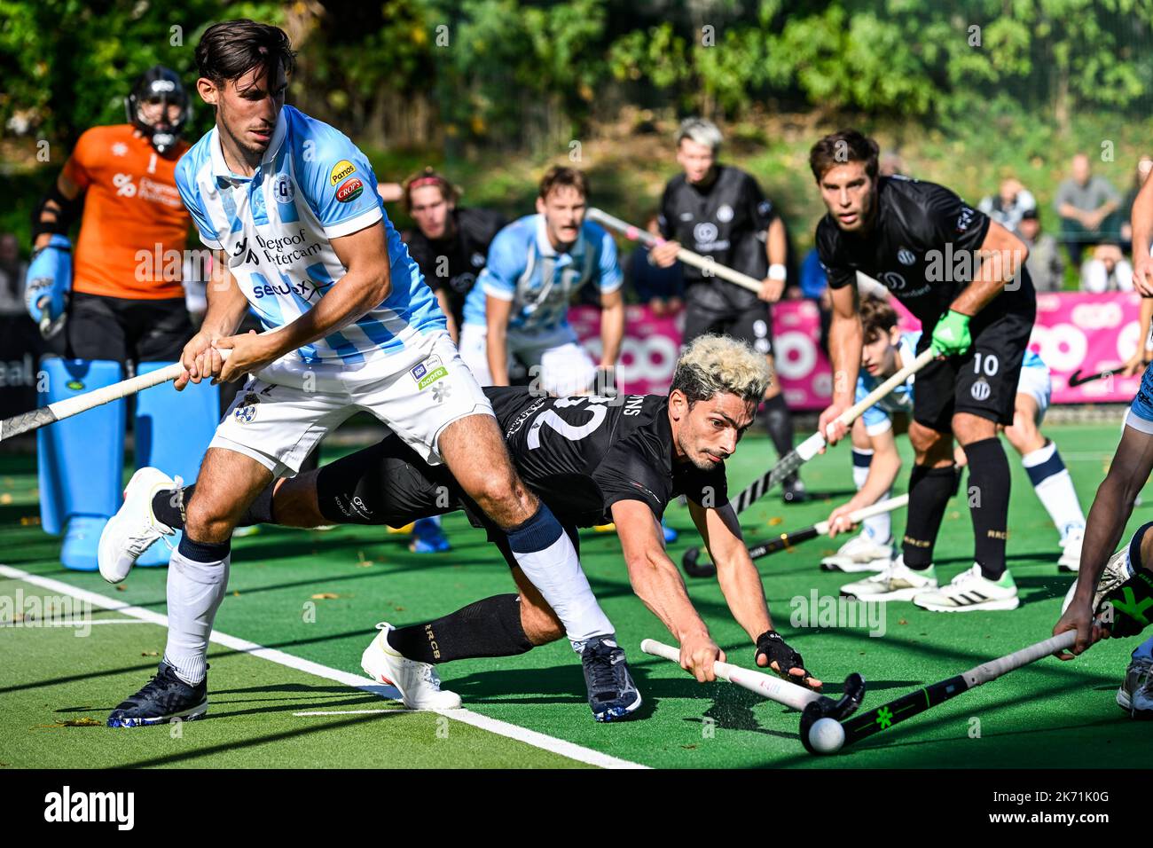 Gantoise's Emile Esquelin and Racing's Tanguy Cosyns pictured in action ...
