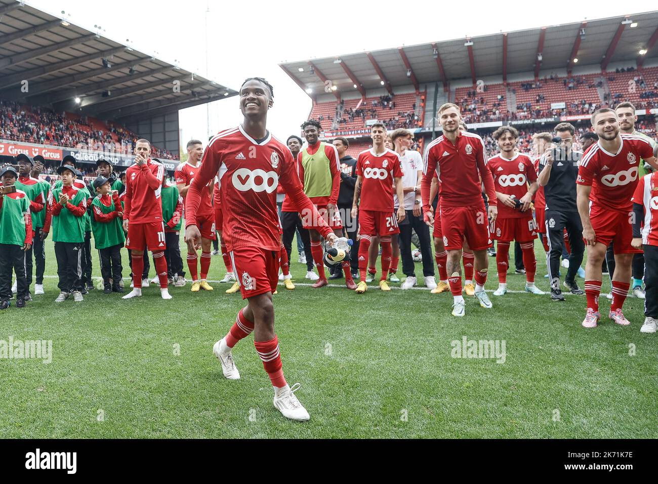 Standard's players celebrate after winning a soccer match between ...