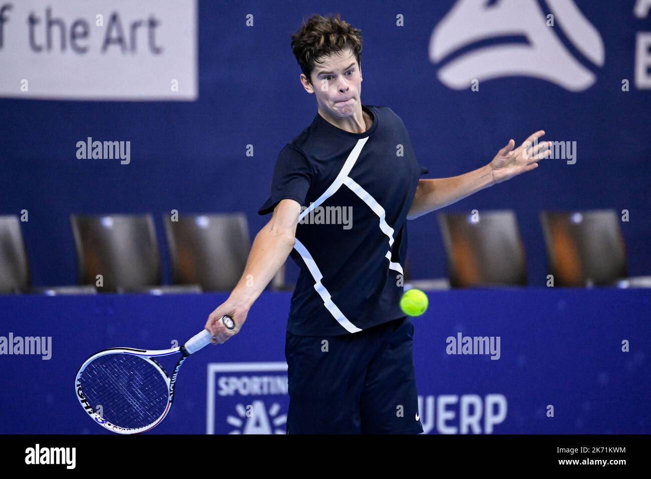 Belgian Alexander Blockx pictured in action during the qualification ...