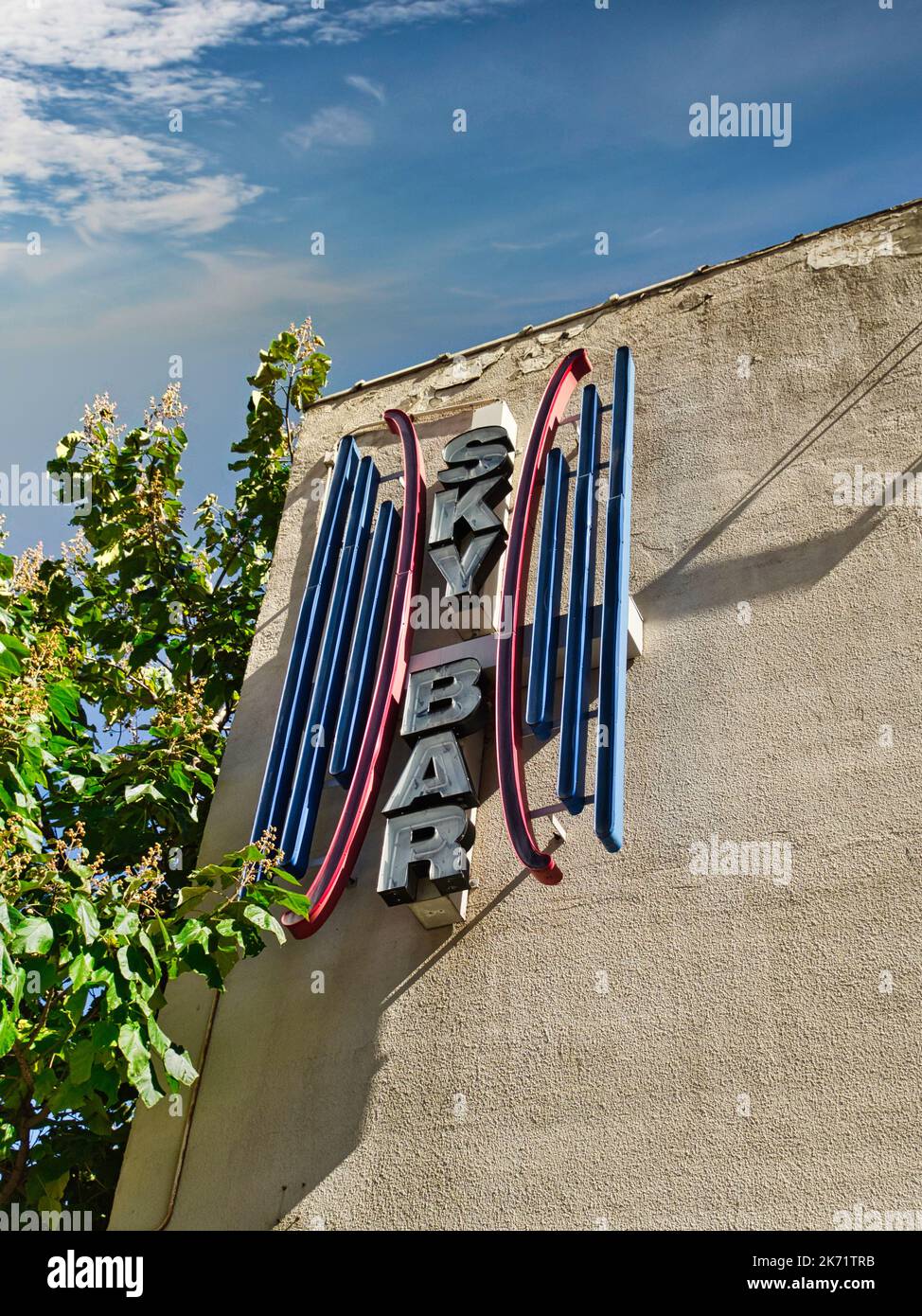 Sky bar hi-res stock photography and images - Alamy