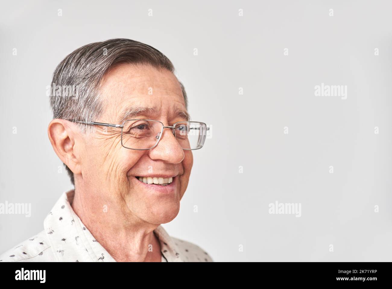 Happy latino senior hi-res stock photography and images - Alamy
