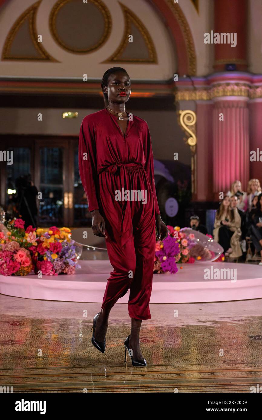 Melbourne, Australia. 16th Oct, 2022. A model wearing an outfit by ...