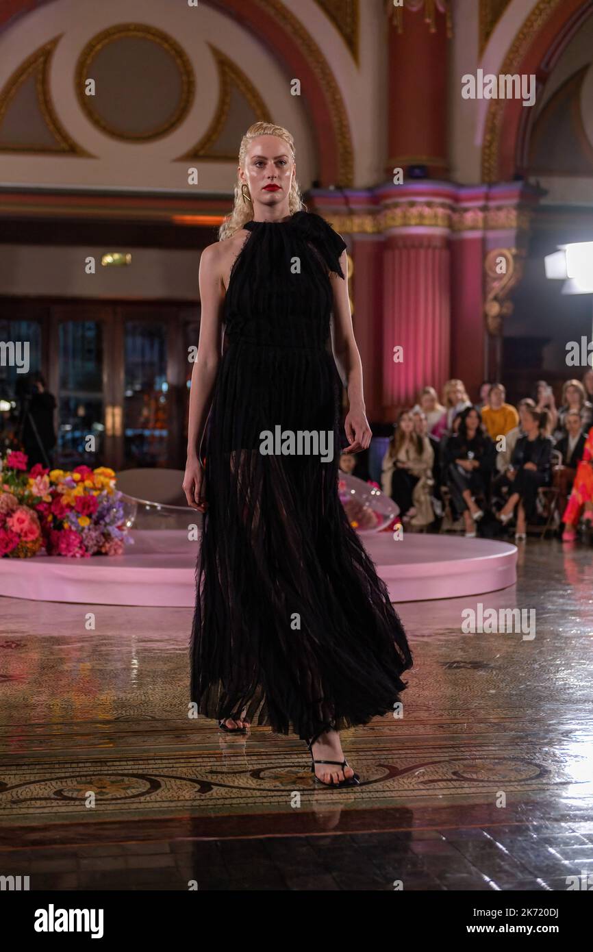 Melbourne, Australia. 16th Oct, 2022. A model wearing an outfit by ...
