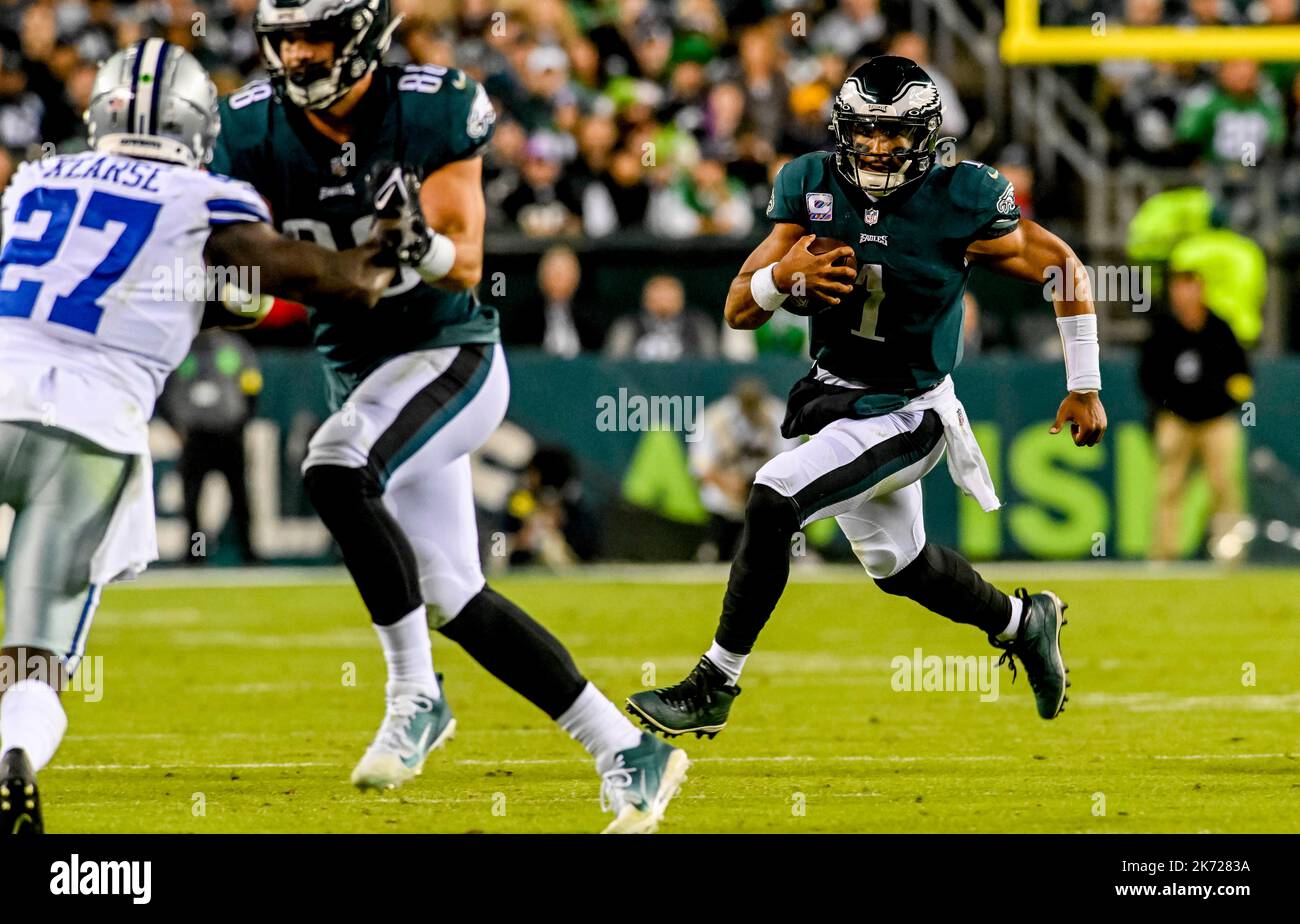 October 16, 2022, Philadelphia, PA, USA: October 16, 2022: Philadelphia Eagles quarterback Jalen ...