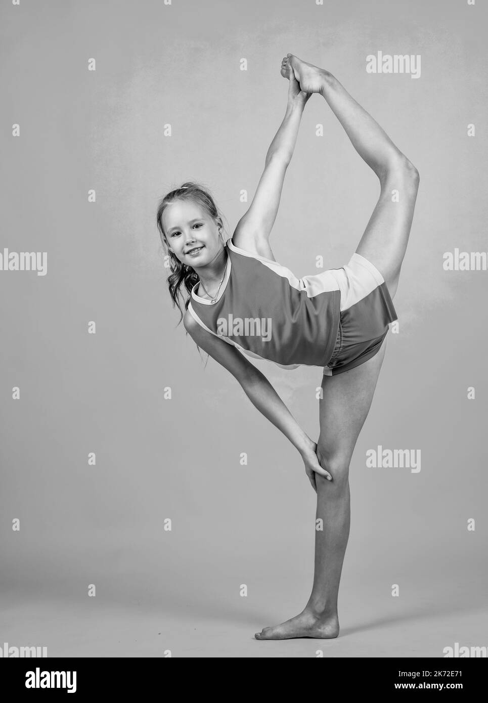 Tween kid girl training gymnastics hi-res stock photography and images ...