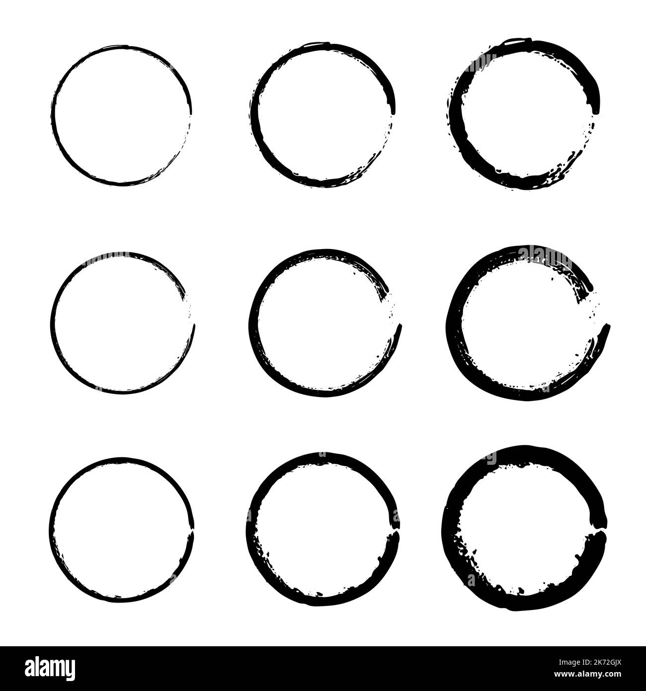 Hand drawn circles sketch. Vector grunge round shapes. Speed lines in ...