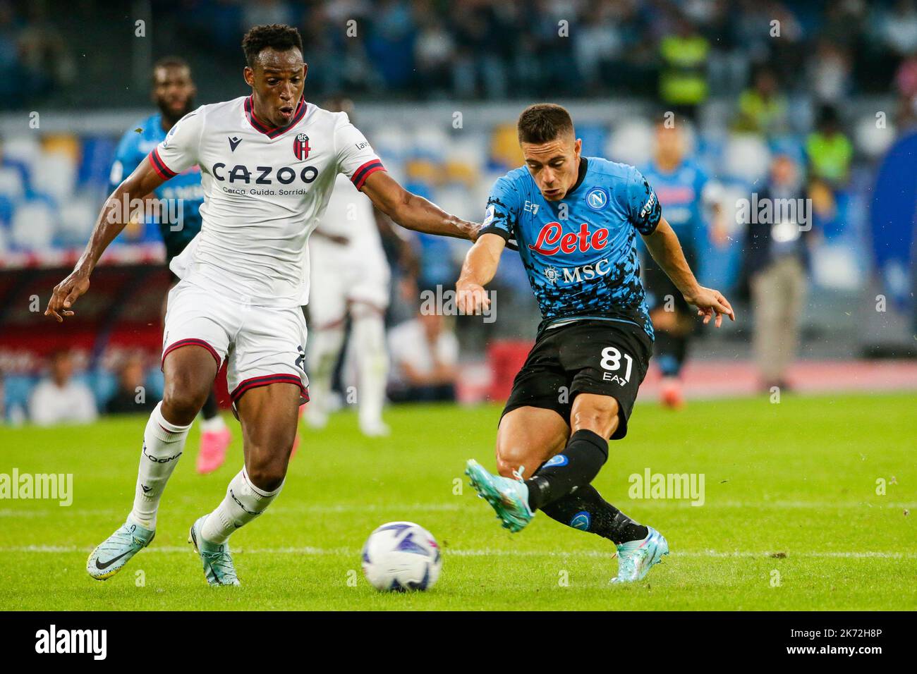 SSC Napoli's Italian forward Giacomo Raspadori challenges for the ball ...