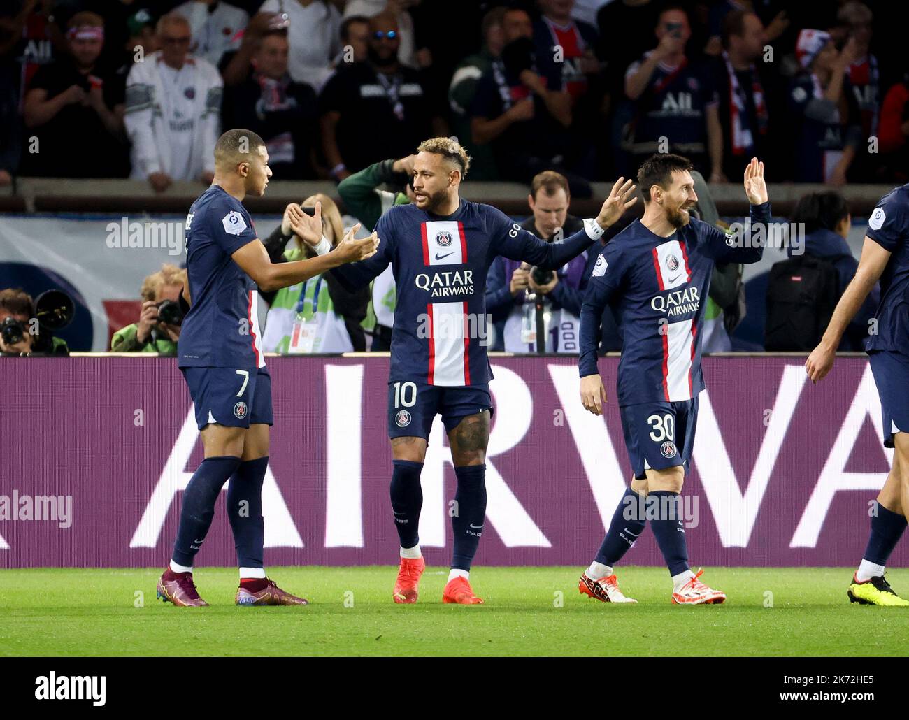 Neymar mbappe messi psg 2023 hi-res stock photography and images - Alamy