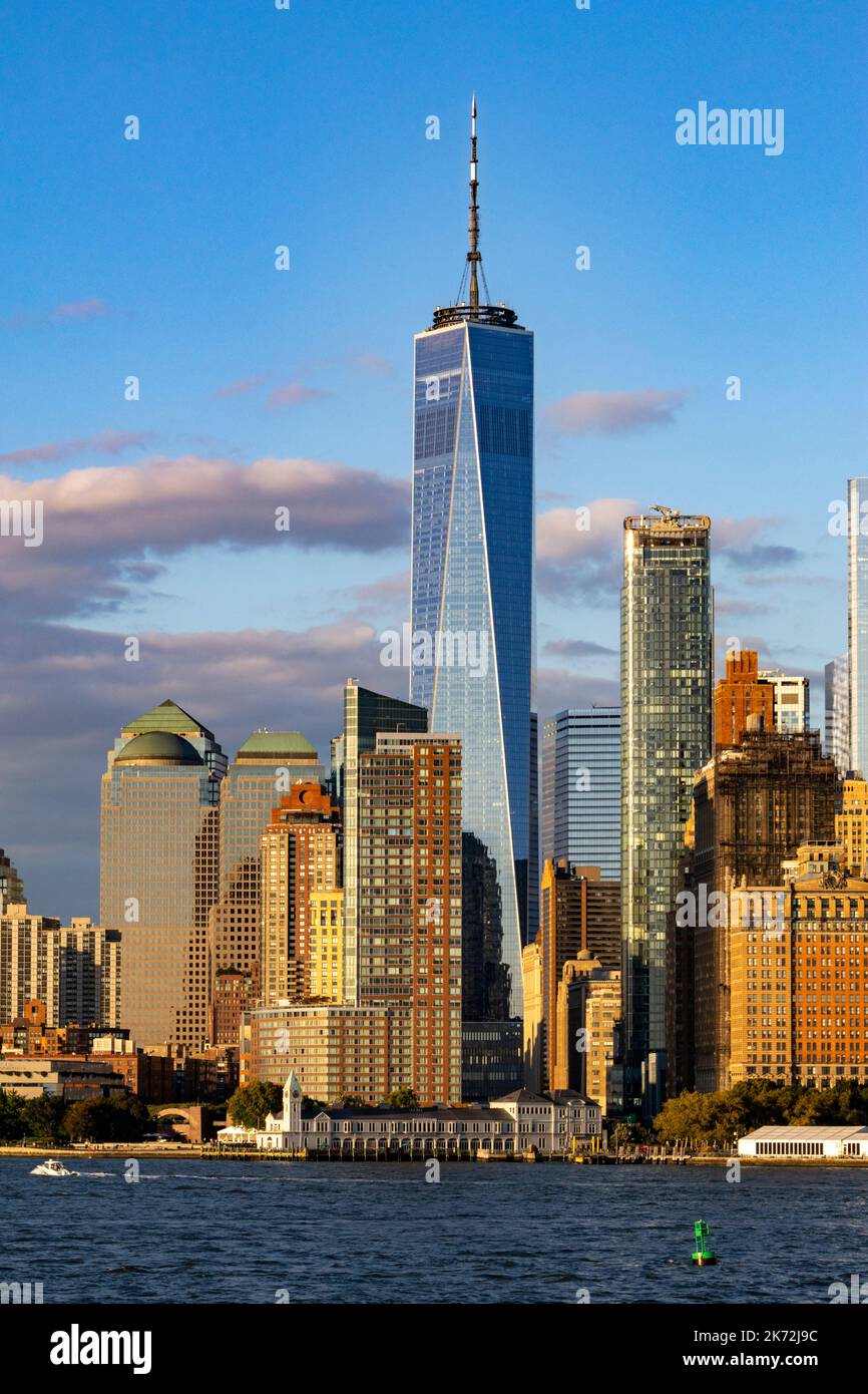 Lower manhattan skyscraper hi-res stock photography and images - Alamy