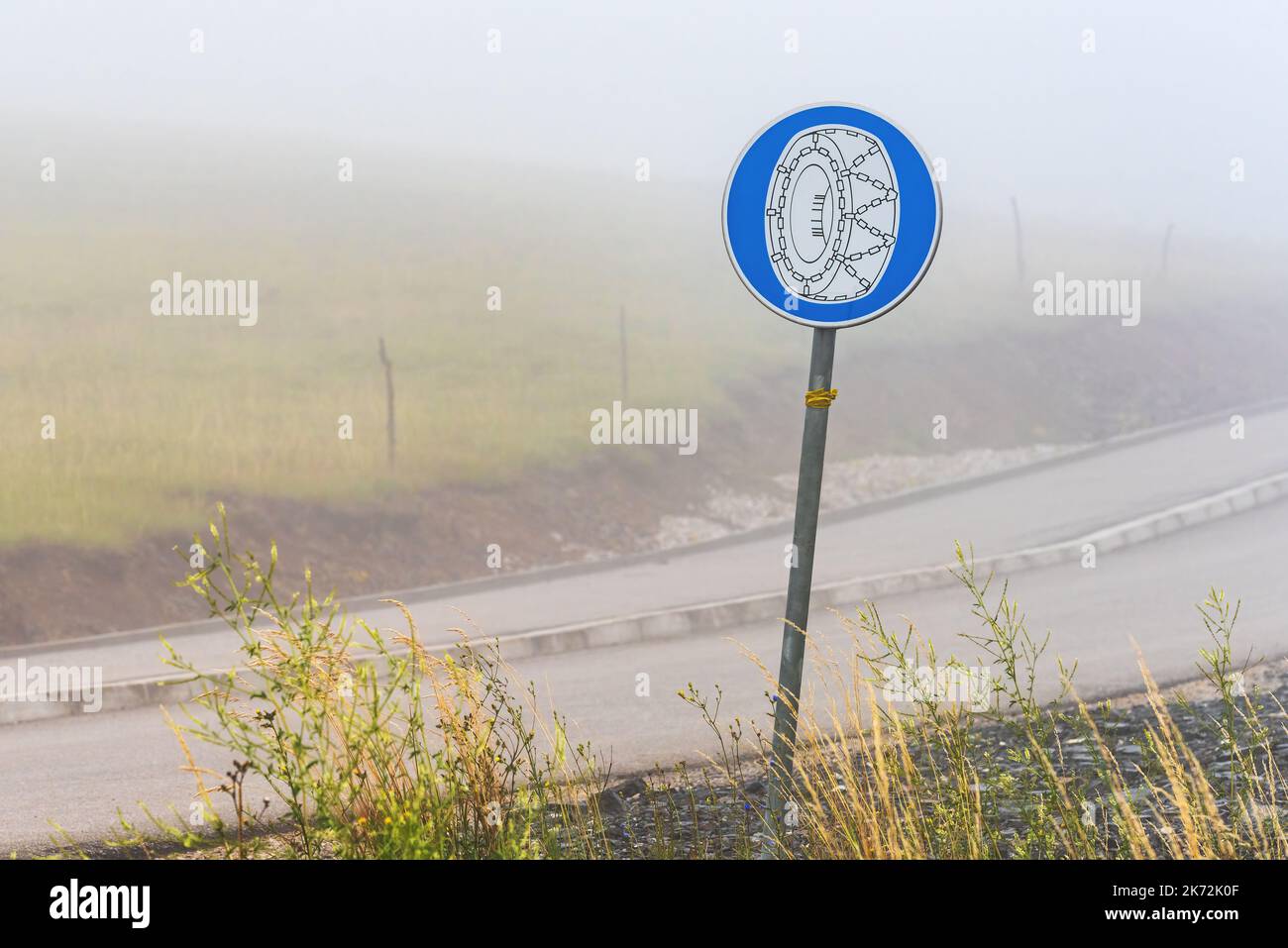 Mandatory sign warning sign hi-res stock photography and images - Alamy