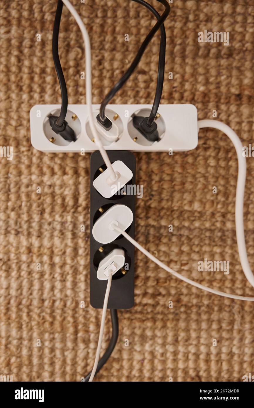 Overhead cable extension hi-res stock photography and images - Alamy