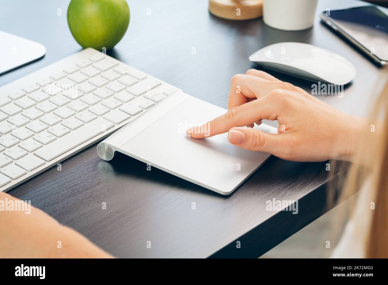 Woman hand clicking wireless mouse hi-res stock photography and images ...