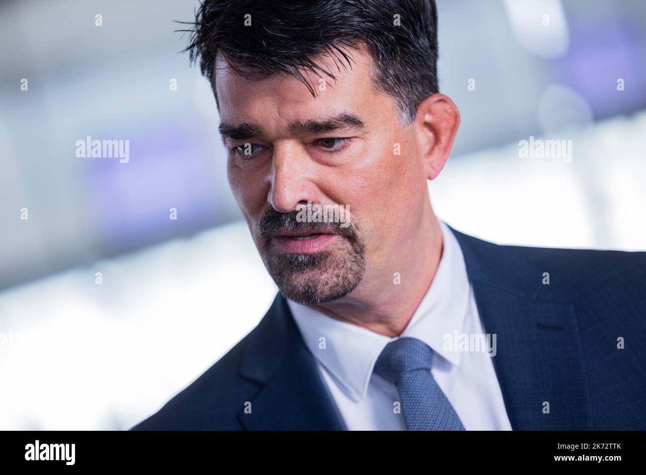 Kai duve hi-res stock photography and images - Alamy