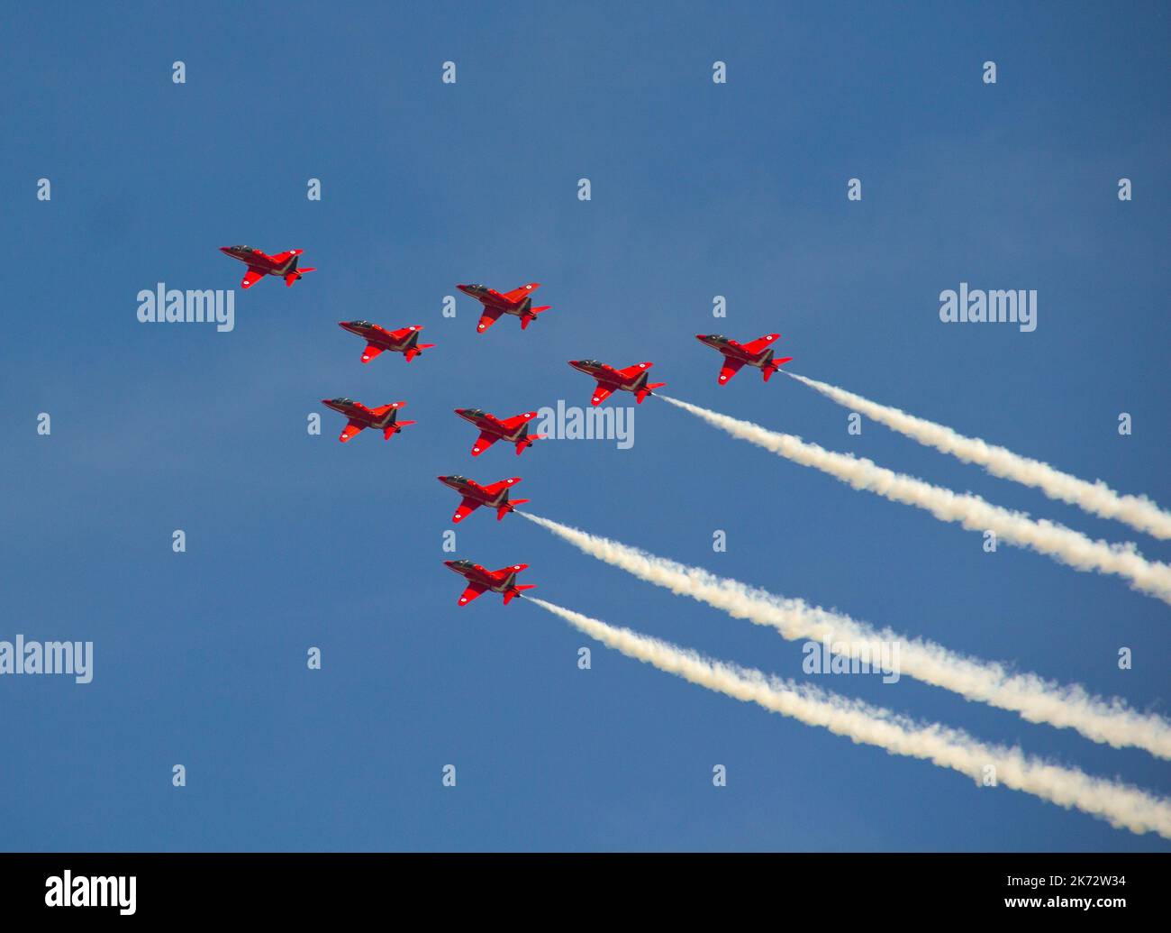 Air arrows hi-res stock photography and images - Alamy