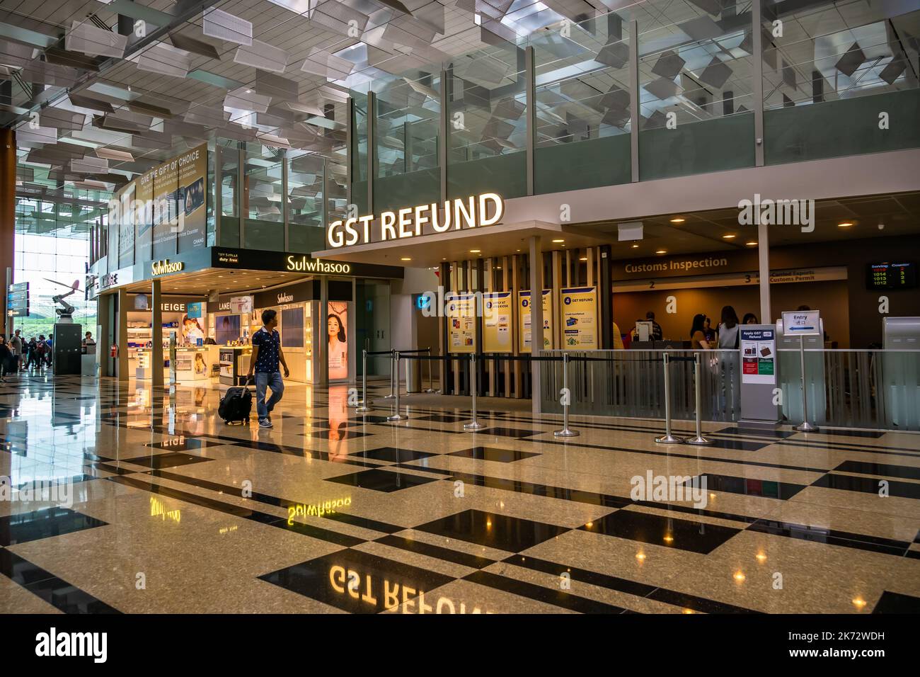 Gst Refund Counter Hi res Stock Photography And Images Alamy