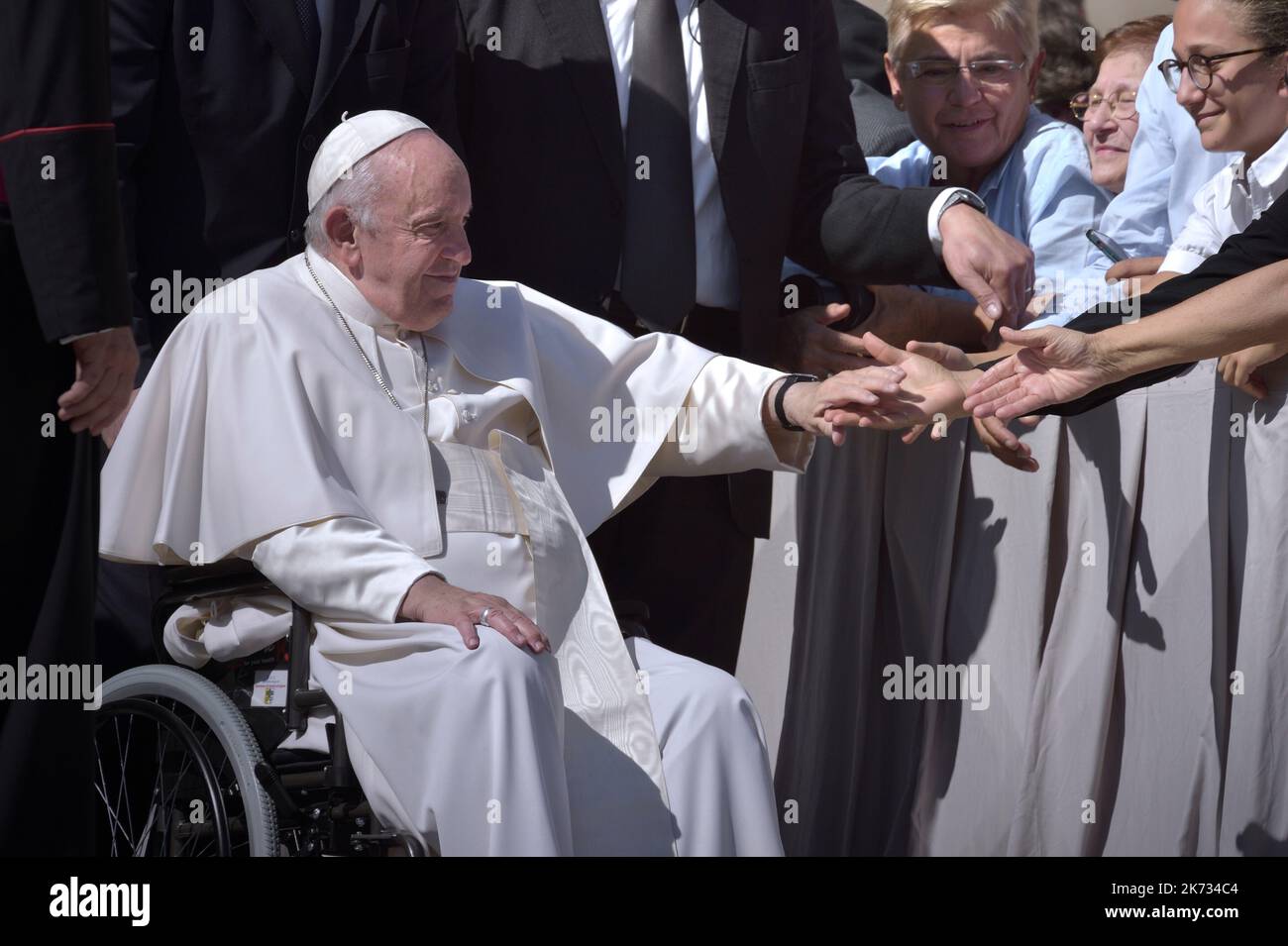 Communion and liberation in st peter square hi-res stock photography ...