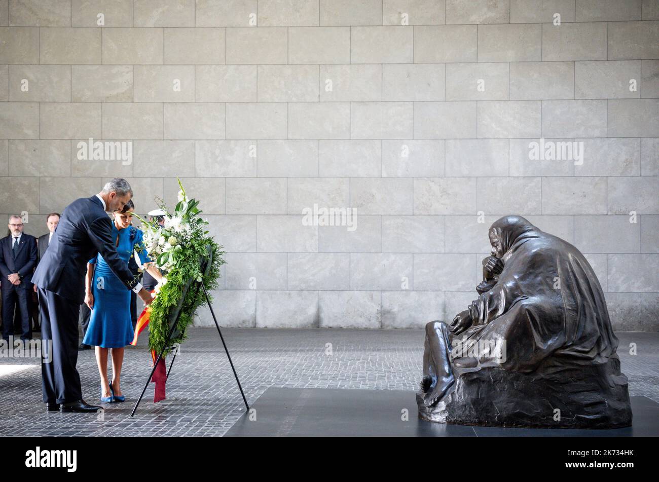 Berlin, Germany. 17th Oct, 2022. King Felipe VI and Queen Letizia of ...