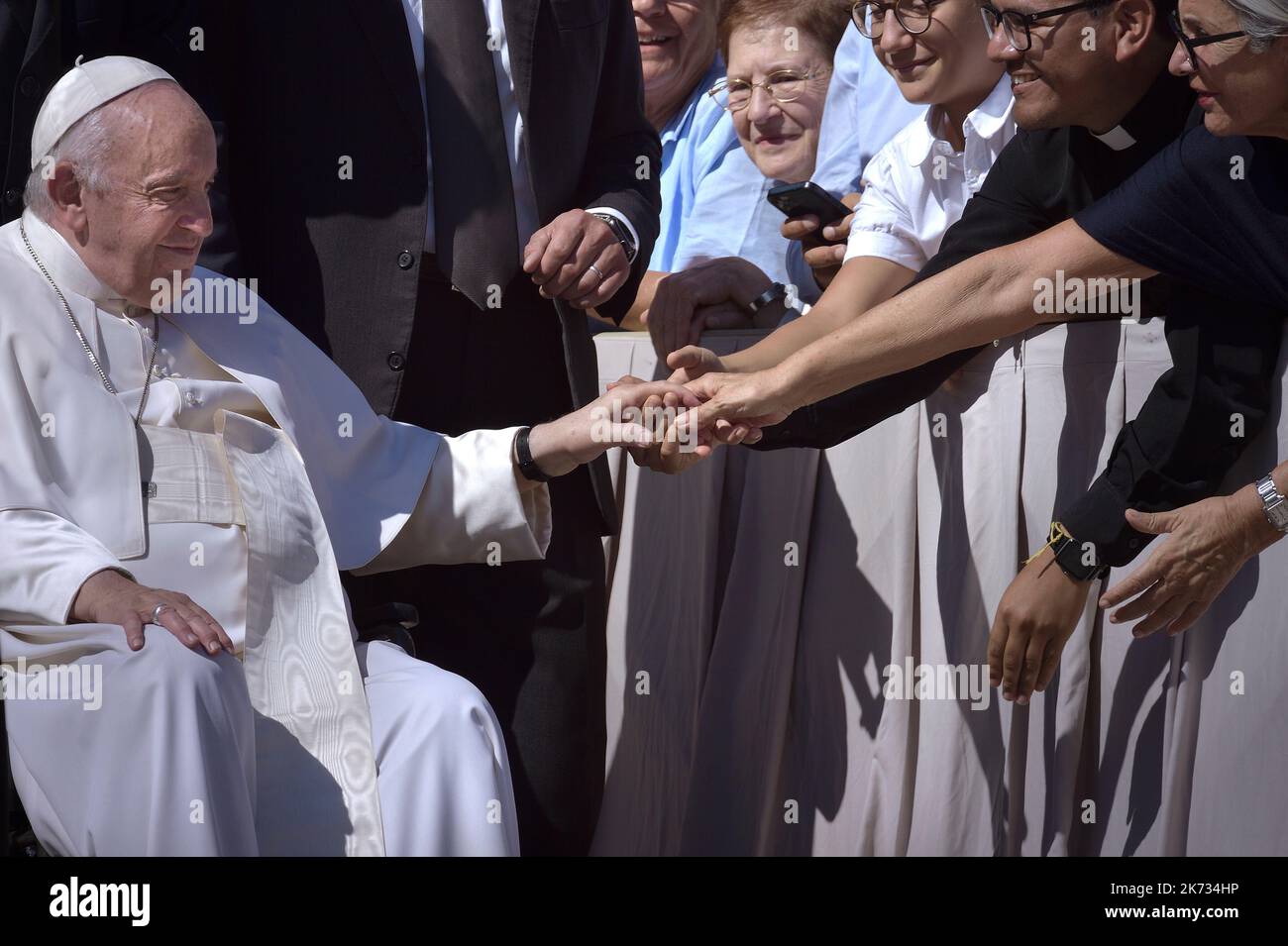 Communion and liberation in st peter square hi-res stock photography ...