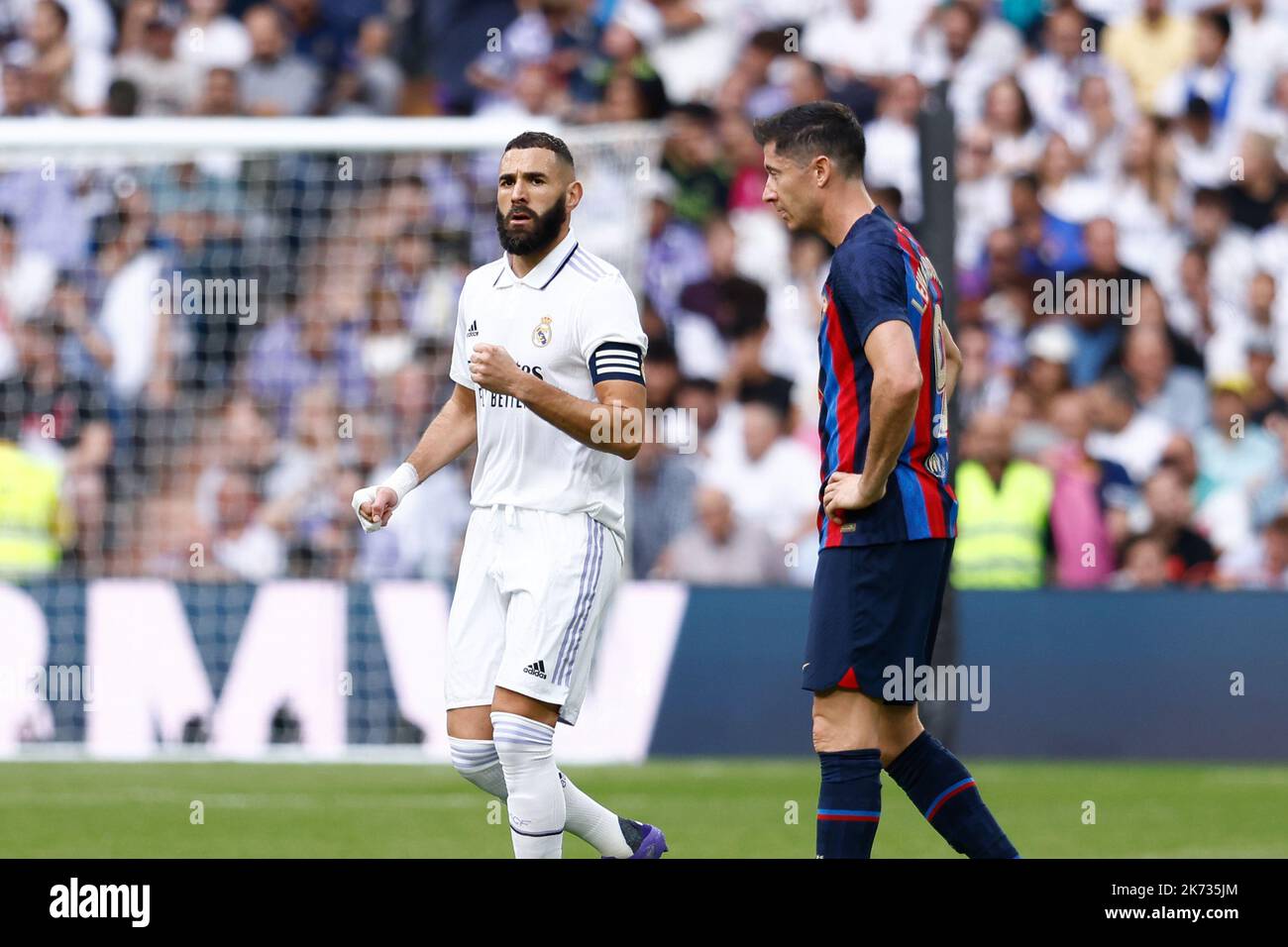 Benzema goal barcelona hi-res stock photography and images - Alamy