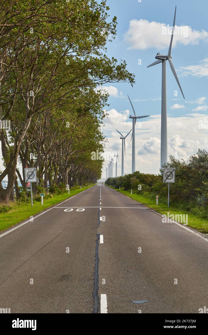 Narrow piece of land hi-res stock photography and images - Alamy