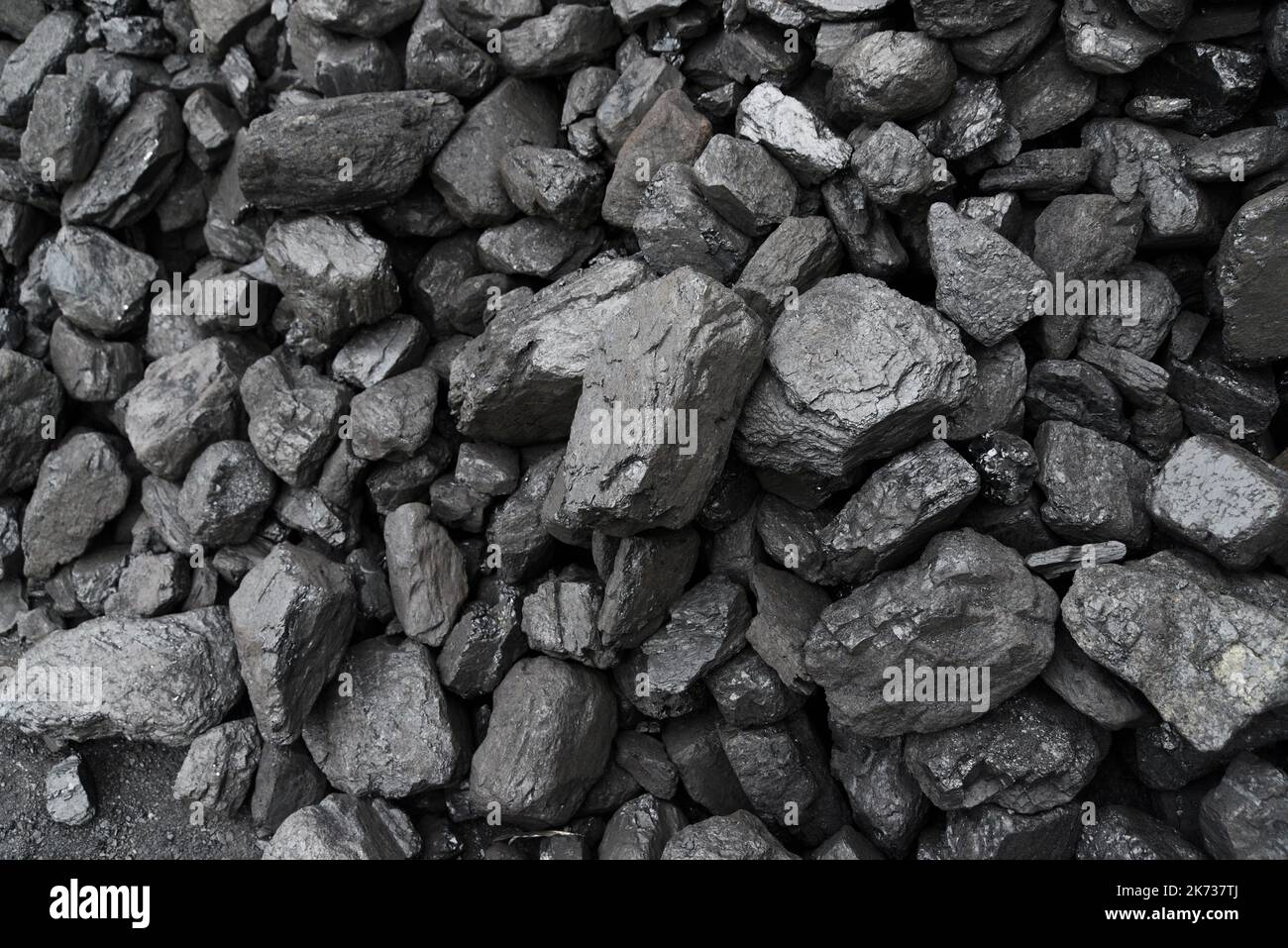 The texture of pieces of coal lying on top of each other Stock Photo ...
