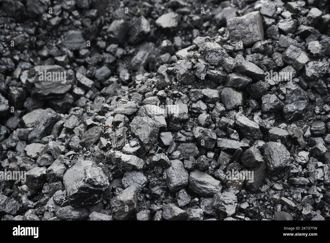 The texture of pieces of coal lying on top of each other Stock Photo ...