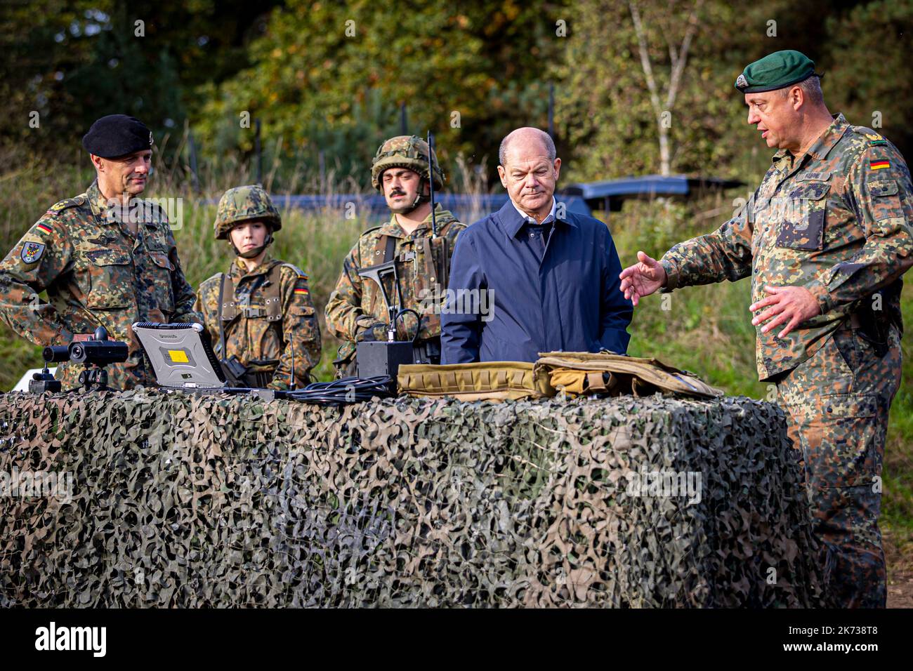 Ostenholz, Germany. 17th Oct, 2022. German Chancellor Olaf Scholz (SPD ...
