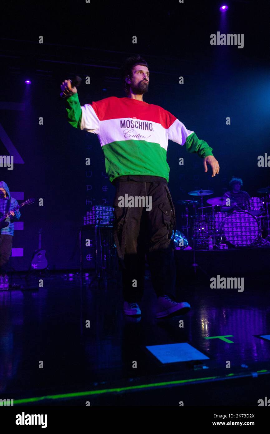 Songwriter sergio pizzorno hi-res stock photography and images - Alamy