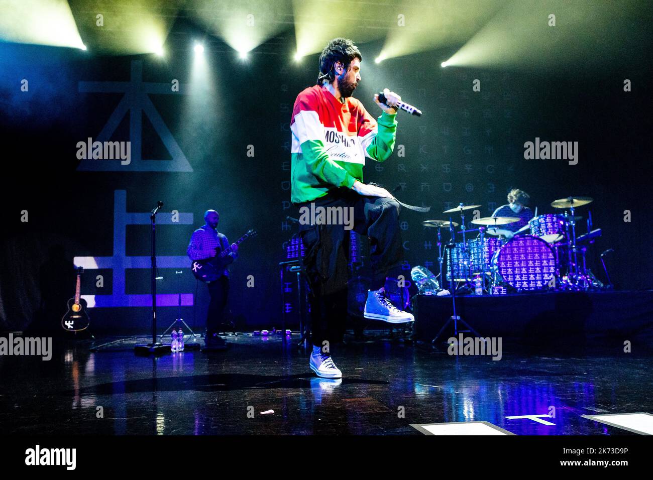 Milano, Italy. 16th Oct, 2022. Sergio Pizzorno, singer of English rock ...