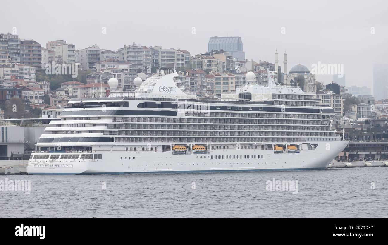 Galata port istanbul 2021 hi-res stock photography and images - Alamy