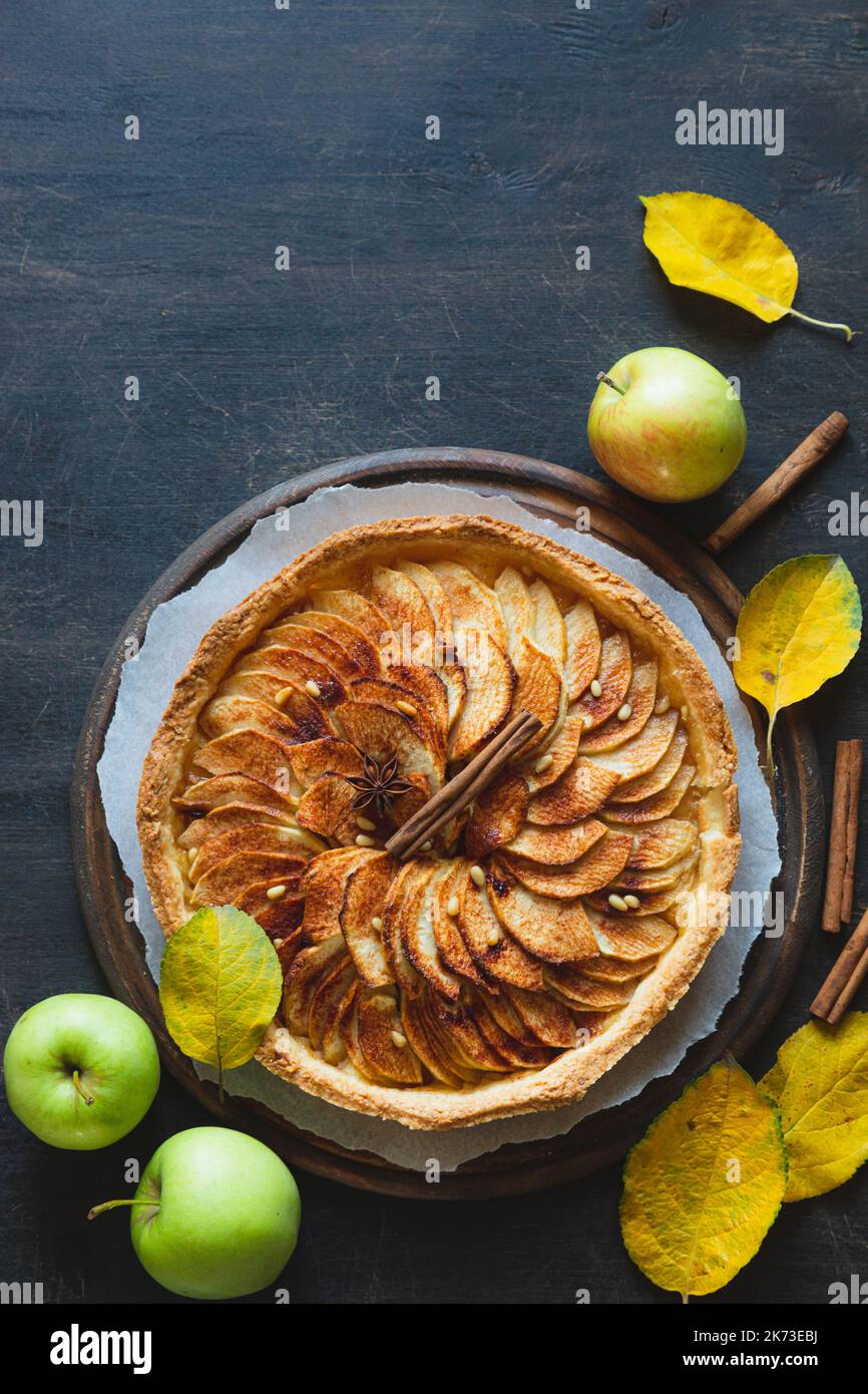Homemade apple pie. fall baking concept Stock Photo - Alamy