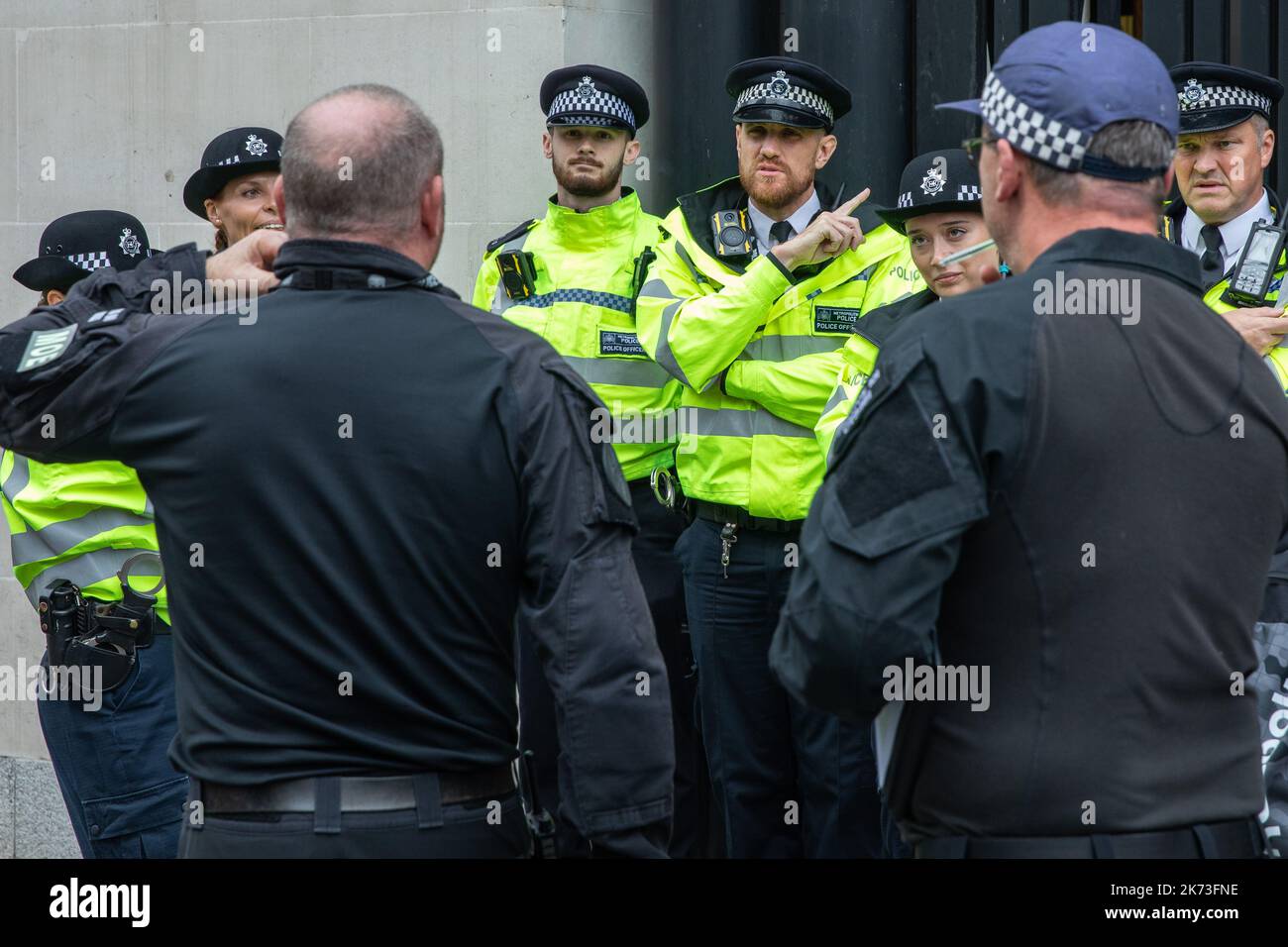London, UK. 14th October, 2022. Specialist Metropolitan Police protest ...