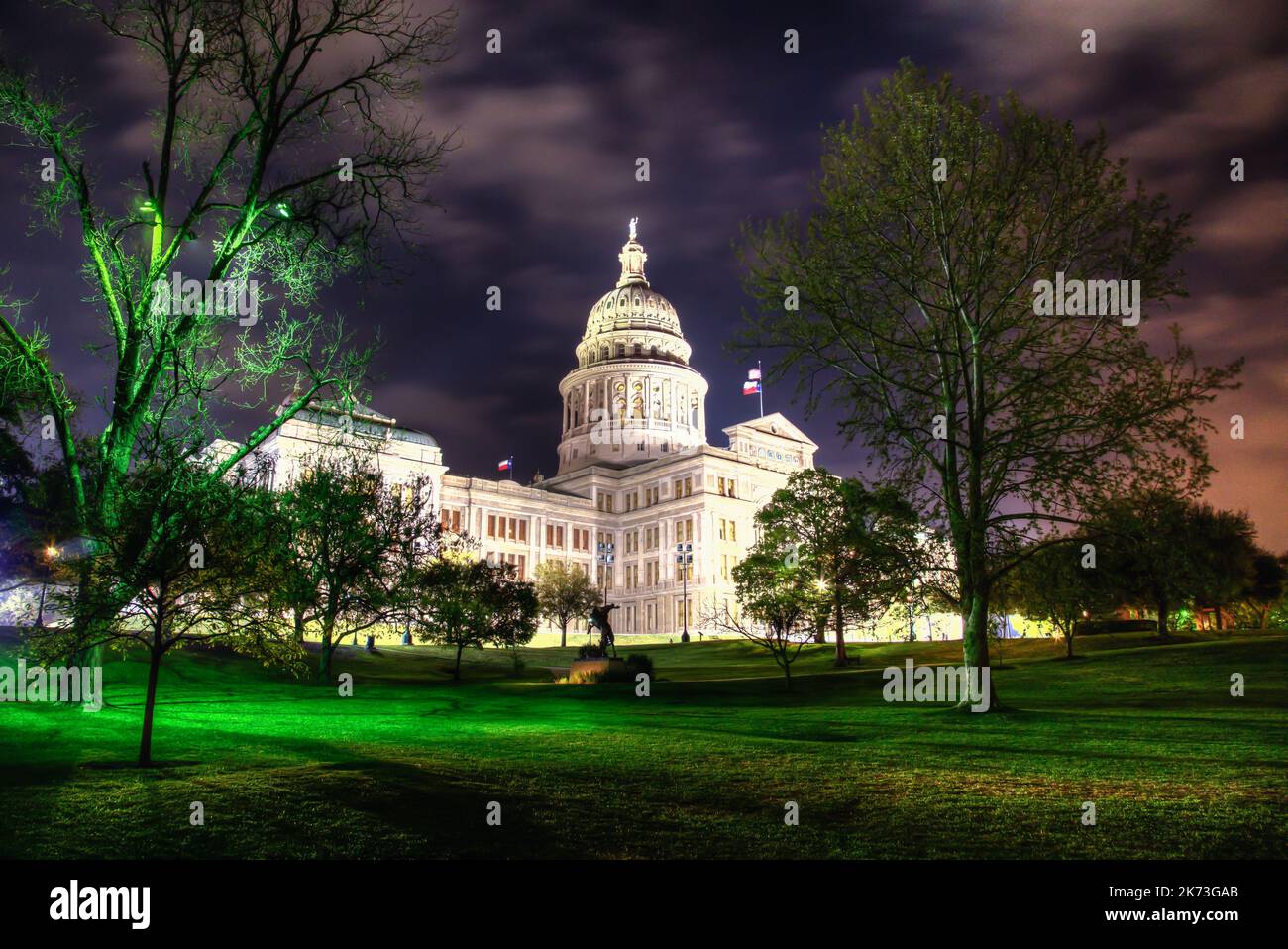 The Texas Capitol building at night in Austin Stock Photo - Alamy