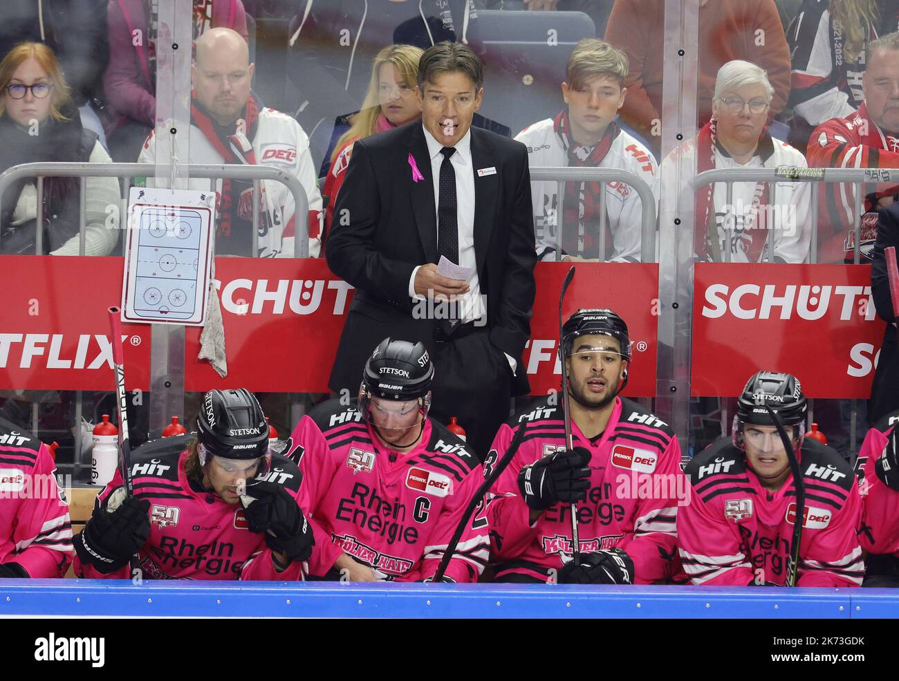 Cologne, Deutschland. 16th Oct, 2022. firo : October 16th, 2022, ice ...