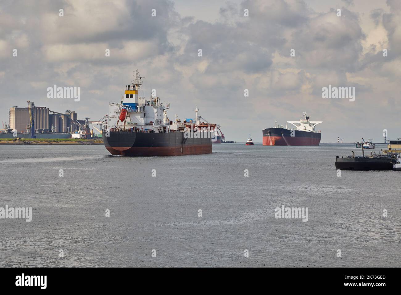 Oil Tanker Ship Stock Photo - Alamy