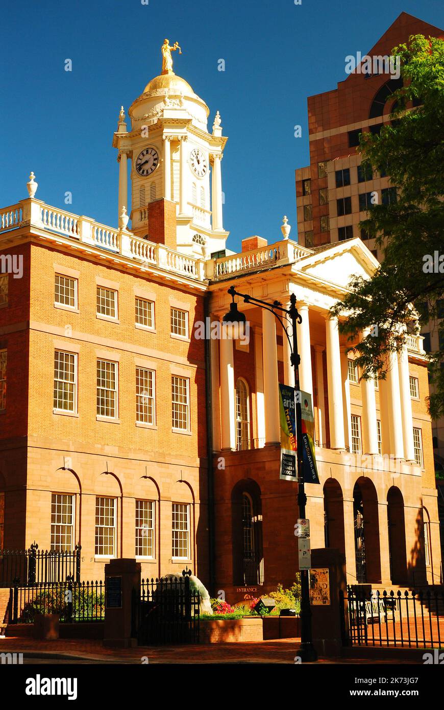 The Old State House, in Hartford, Connecticut was once the state's ...