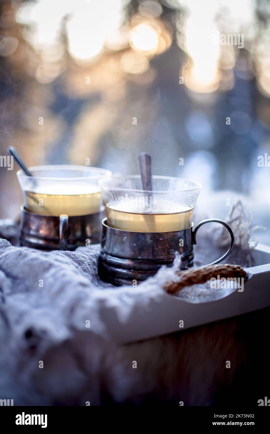 Hot on outdoors hi-res stock photography and images - Alamy