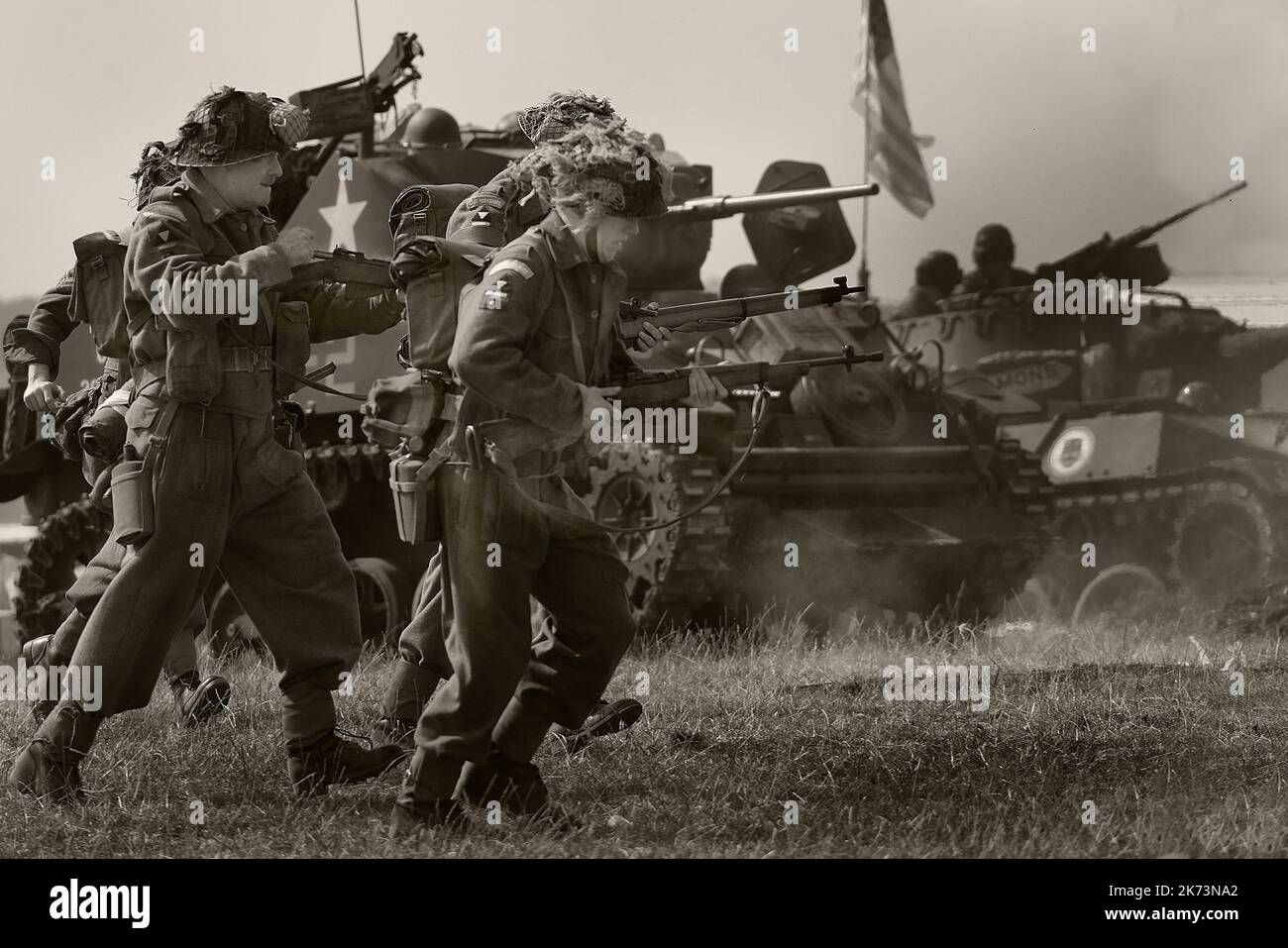 Ww2 british soldier plane hi-res stock photography and images - Alamy