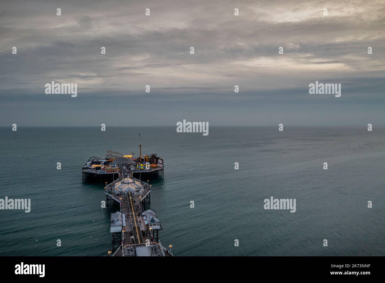 Brighton suspension chain pier hi-res stock photography and images - Alamy