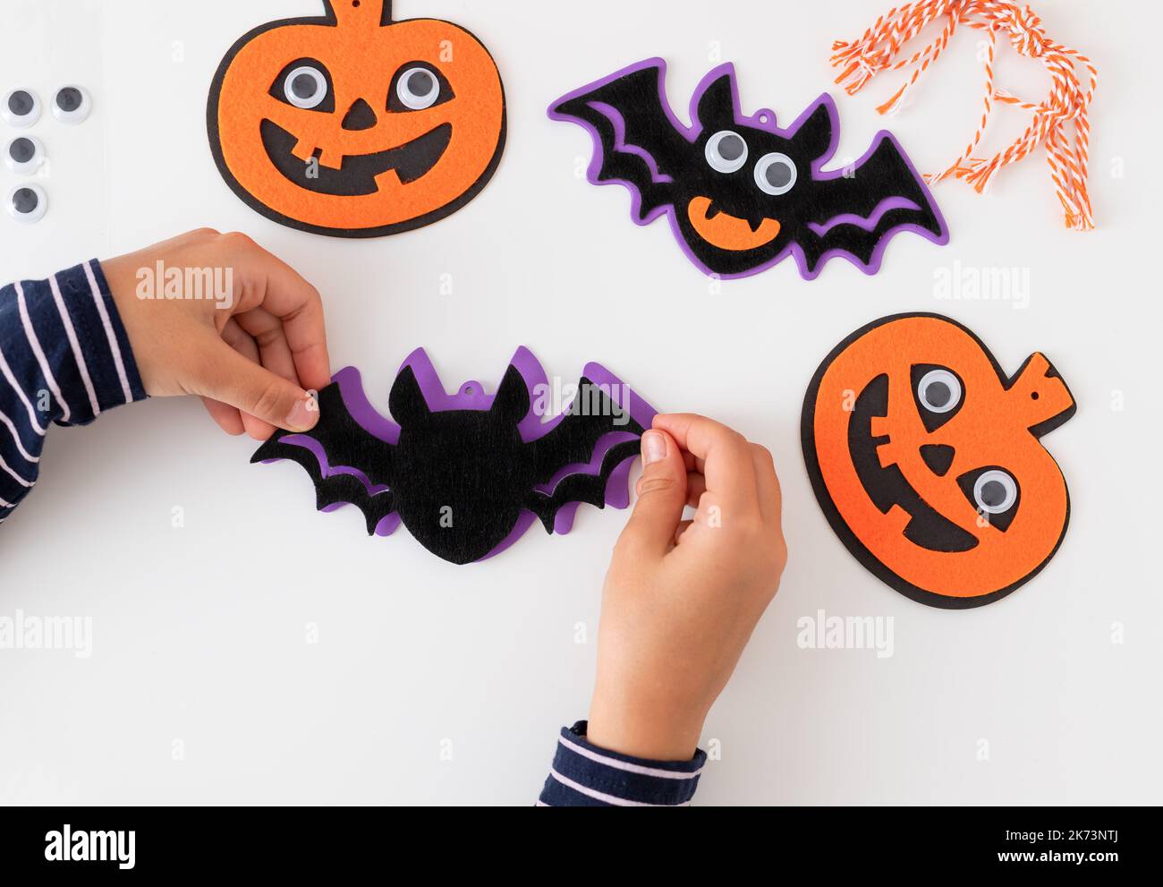 Halloween kids craft hi-res stock photography and images - Alamy