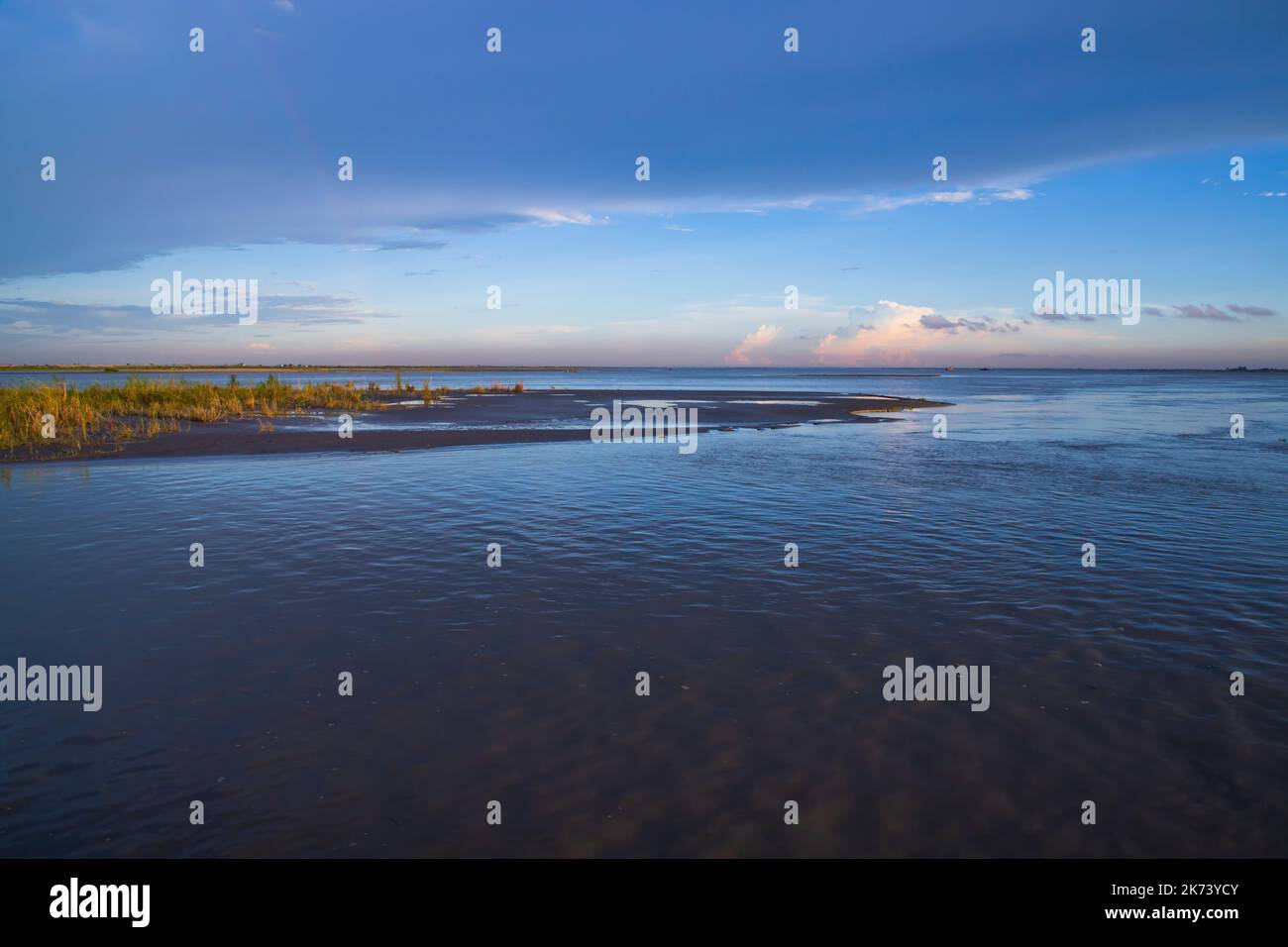 Padma river bank hi-res stock photography and images - Alamy