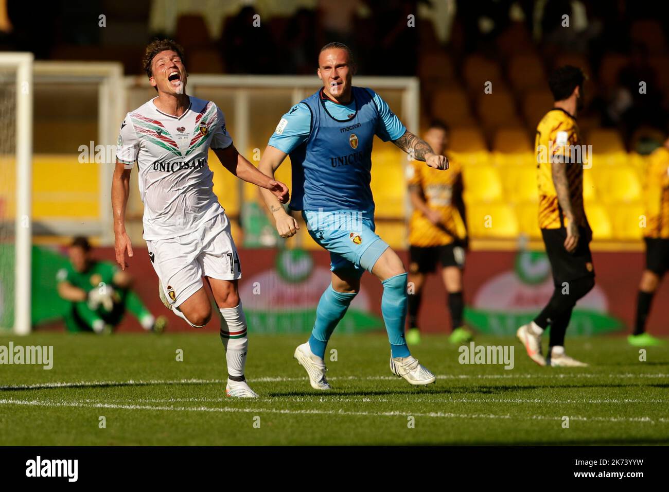 Midfielder francesco di tacchio hi-res stock photography and images - Alamy