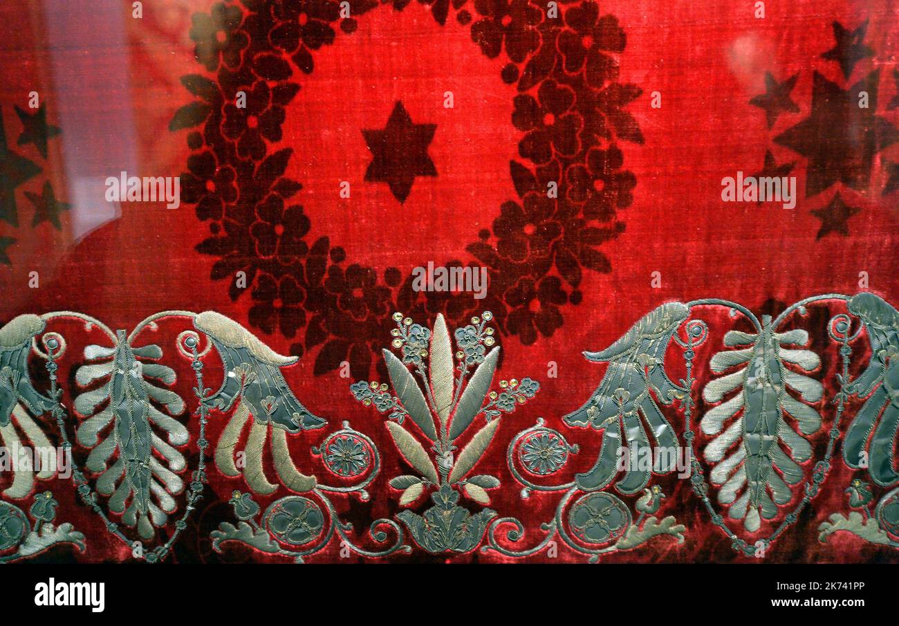 Lyon tissus museum hi-res stock photography and images - Alamy