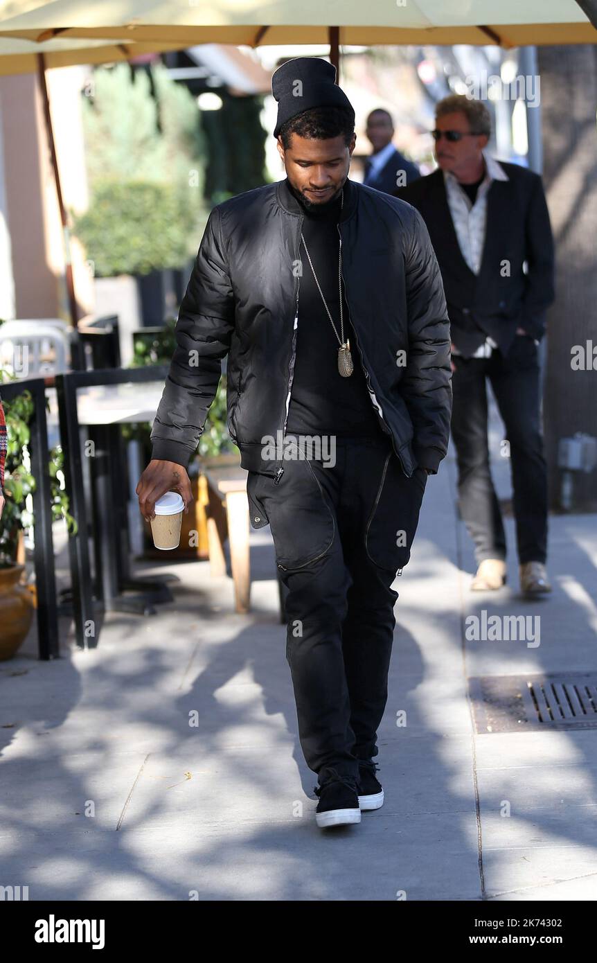 Usher has lunch at M Cafe in Beverly Hills Stock Photo - Alamy