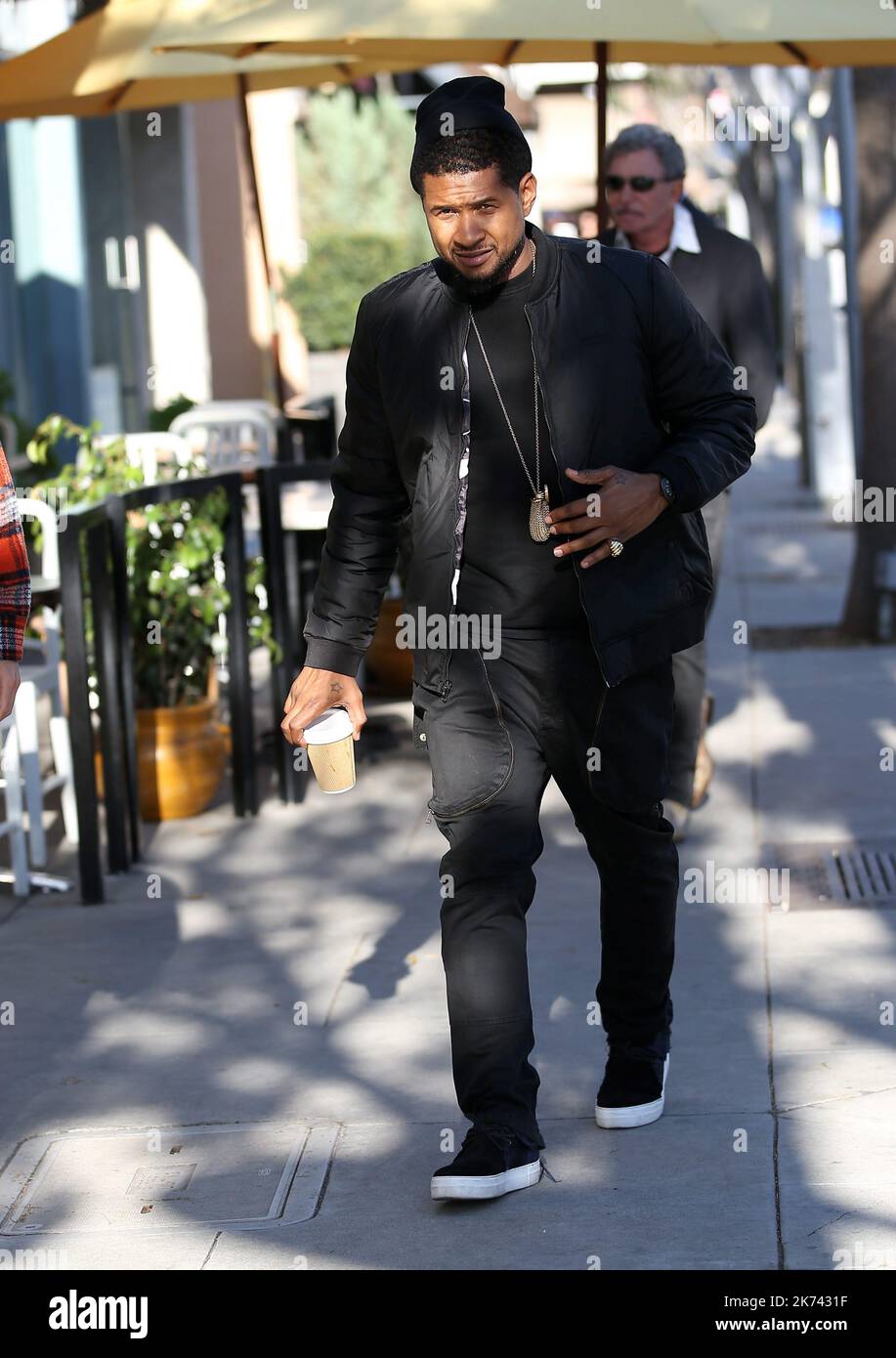 Usher has lunch at M Cafe in Beverly Hills Stock Photo - Alamy